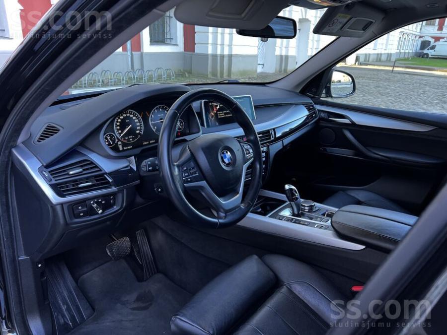 Melns BMW X5 2015 Jelgava, ar dzinēja tilpumu 2.00 L un nobraukumu 275 tūkst. km par 21950 €, foto 13 vietnē AUTOMOTO.COM.LV