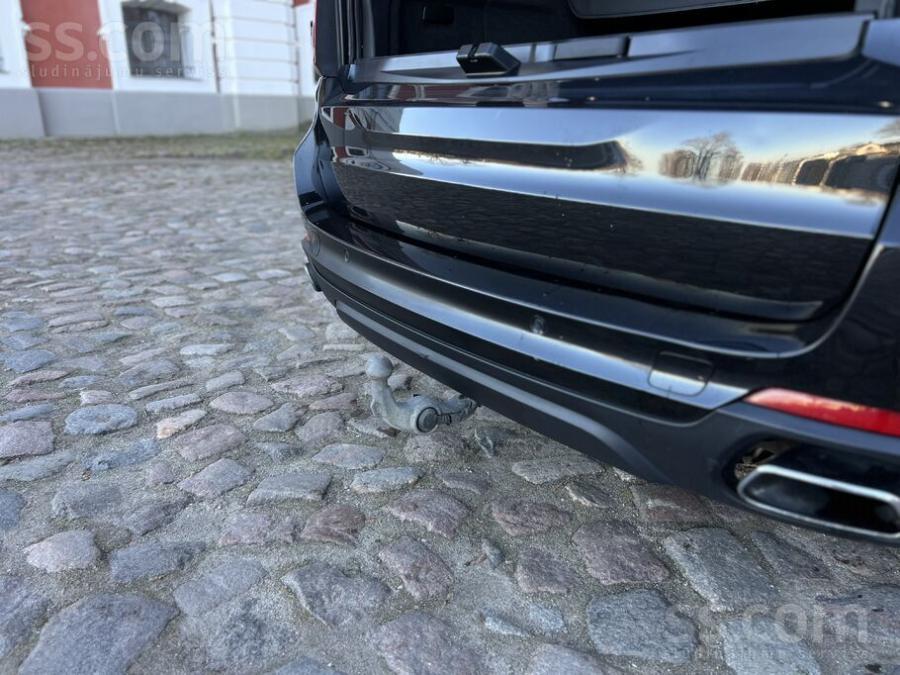Melns BMW X5 2015 Jelgava, ar dzinēja tilpumu 2.00 L un nobraukumu 275 tūkst. km par 21950 €, foto 22 vietnē AUTOMOTO.COM.LV
