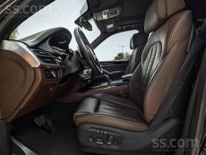 Melns BMW X5 2015 Tukums, ar dzinēja tilpumu 3.00 L un nobraukumu 202 tūkst. km par 24990 €, foto 7 vietnē AUTOMOTO.COM.LV