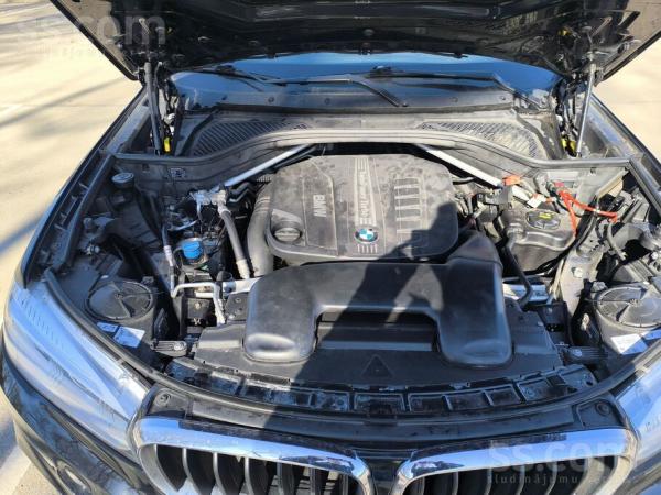 Black BMW X5 2015 in Riga, with an engine capacity of 3.00 L and mileage of 201 thousand km for 17500 €, photo 8 on AUTOMOTO.COM.LV