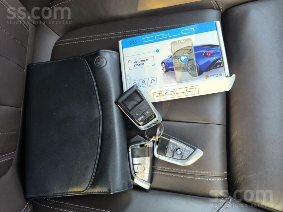 Black BMW X5 2015 in Riga, with an engine capacity of 3.00 L and mileage of 201 thousand km for 17500 €, photo 13 on AUTOMOTO.COM.LV