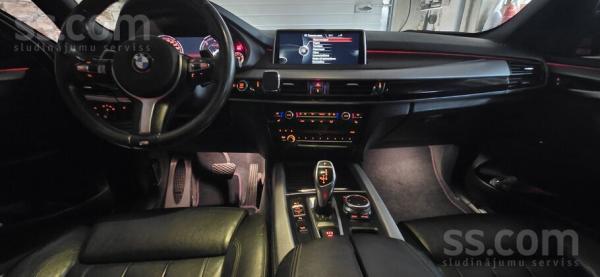 Black BMW X5 2015 in Jelgava, with an engine capacity of 3.00 L and mileage of 234 thousand km for 20200 €, photo 7 on AUTOMOTO.COM.LV