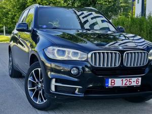 Black BMW X5 2015 in Riga, with an engine capacity of 2.00 L and mileage of 239 thousand km for 16800 €, photo 3 on AUTOMOTO.COM.LV