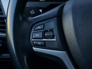 Black BMW X5 2015 in Riga, with an engine capacity of 2.00 L and mileage of 239 thousand km for 16800 €, photo 40 on AUTOMOTO.COM.LV
