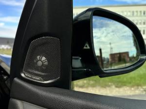 Black BMW X5 2015 in Riga, with an engine capacity of 3.00 L and mileage of 238 thousand km for 26490 €, photo 8 on AUTOMOTO.COM.LV