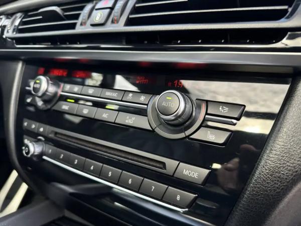 Melns BMW X5 2015 Rīga, ar dzinēja tilpumu 3.00 L un nobraukumu 238 tūkst. km par 26490 €, foto 8 vietnē AUTOMOTO.COM.LV