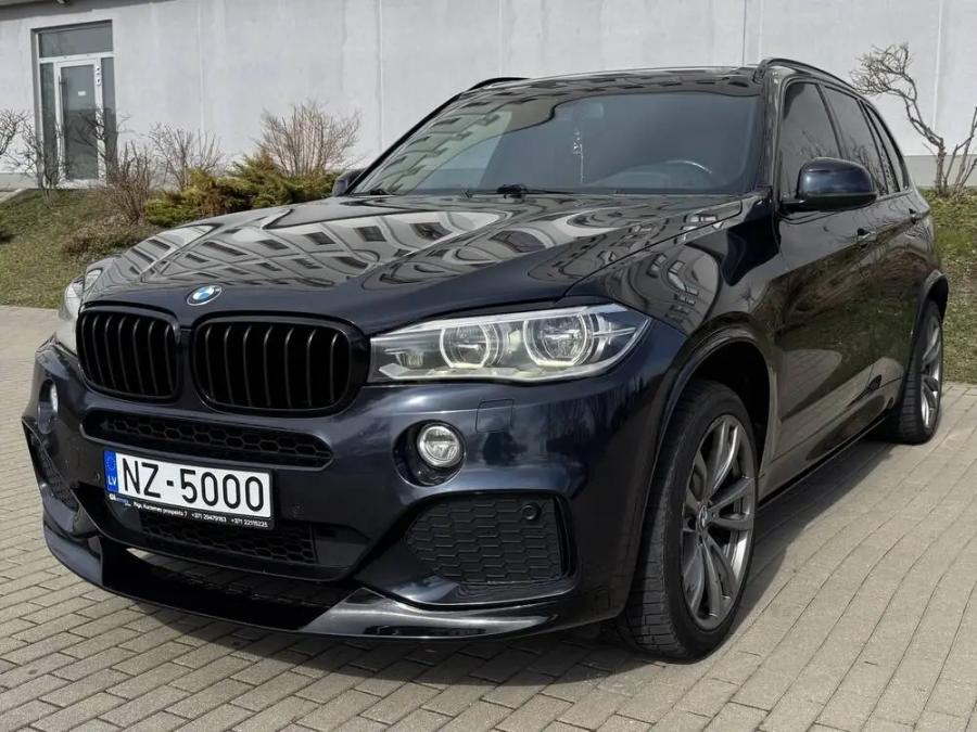 Black BMW X5 2015 in Riga, with an engine capacity of 3.00 L and mileage of 201 thousand km for 23000 €, photo 1 on AUTOMOTO.COM.LV