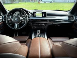 Black BMW X5 2015 in Riga, with an engine capacity of 3.00 L and mileage of 201 thousand km for 23000 €, photo 9 on AUTOMOTO.COM.LV