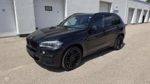 Melns BMW X5 2015 Marijampole, ar dzinēja tilpumu 2.00 L un nobraukumu 137 tūkst. km par 14999 €, foto  vietnē AUTOMOTO.COM.LV