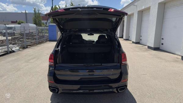 Black BMW X5 2015 in Marijampole, with an engine capacity of 2.00 L and mileage of 137 thousand km for 14999 €, photo 9 on AUTOMOTO.COM.LV