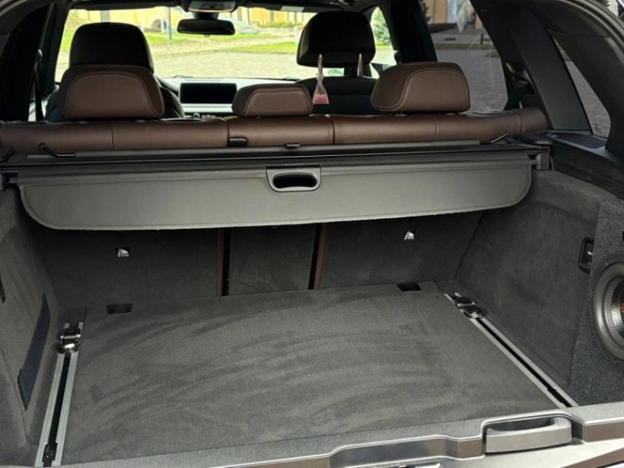 Black BMW X5 2015 in Riga, with an engine capacity of 3.00 L and mileage of 210 thousand km for 32950 €, photo 14 on AUTOMOTO.COM.LV