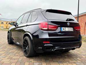Black BMW X5 2015 in Riga, with an engine capacity of 3.00 L and mileage of 210 thousand km for 32950 €, photo 21 on AUTOMOTO.COM.LV