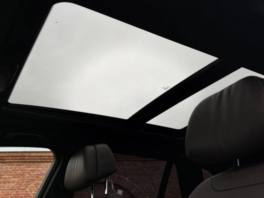 Black BMW X5 2015 in Riga, with an engine capacity of 3.00 L and mileage of 210 thousand km for 32950 €, photo 32 on AUTOMOTO.COM.LV