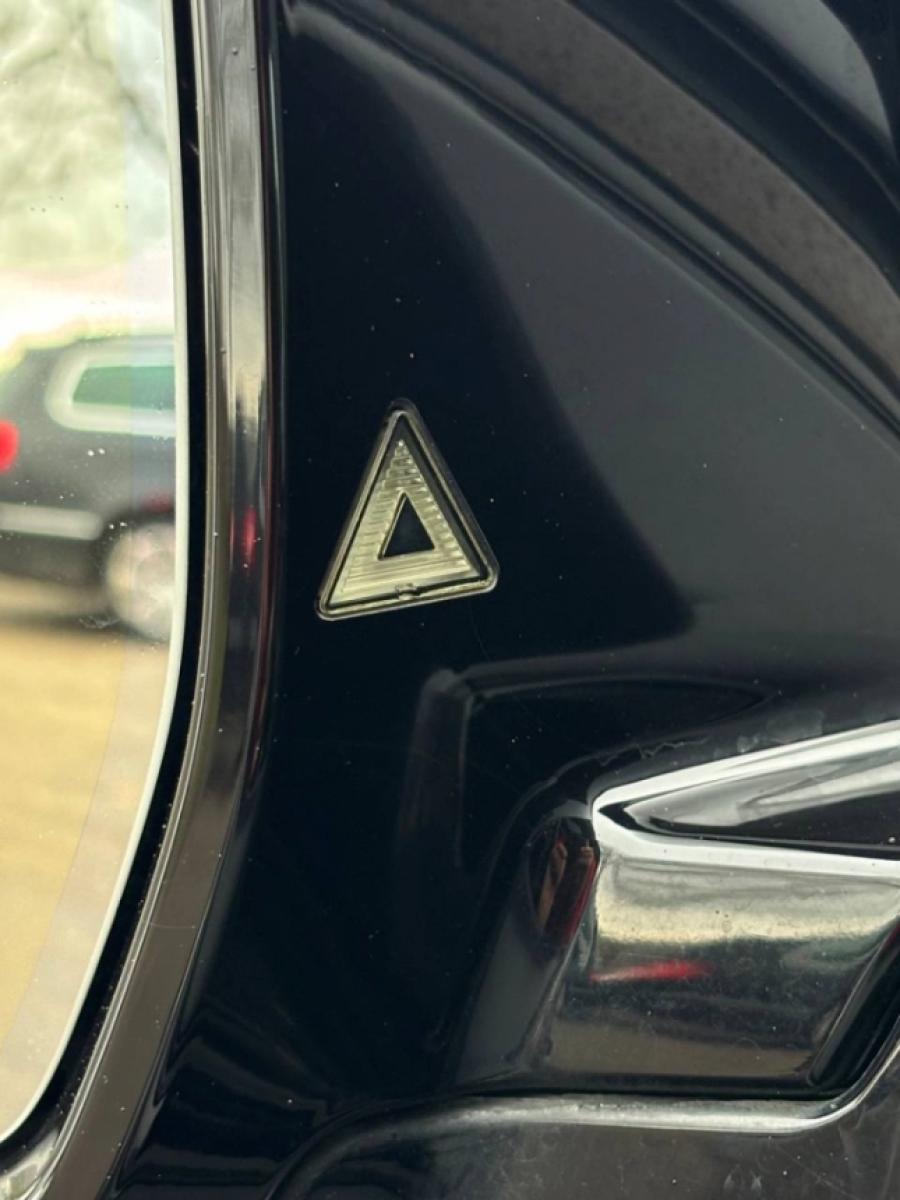 Black BMW X5 2015 in Riga, with an engine capacity of 3.00 L and mileage of 210 thousand km for 32950 €, photo 38 on AUTOMOTO.COM.LV