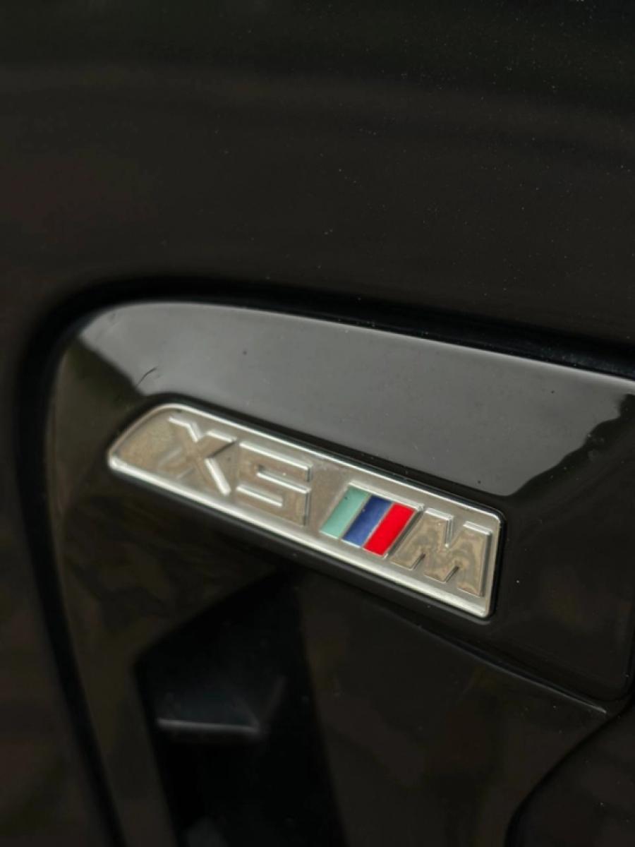 Black BMW X5 2015 in Riga, with an engine capacity of 3.00 L and mileage of 210 thousand km for 32950 €, photo 42 on AUTOMOTO.COM.LV