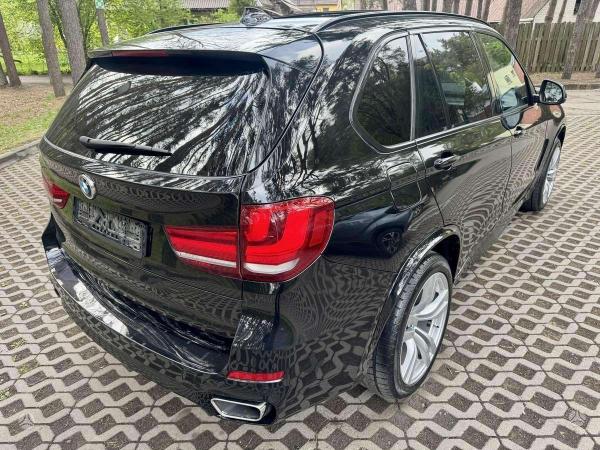 Black BMW X5 2015 in Kaunas, with an engine capacity of 2.98 L and mileage of 170 thousand km for 16500 €, photo 3 on AUTOMOTO.COM.LV