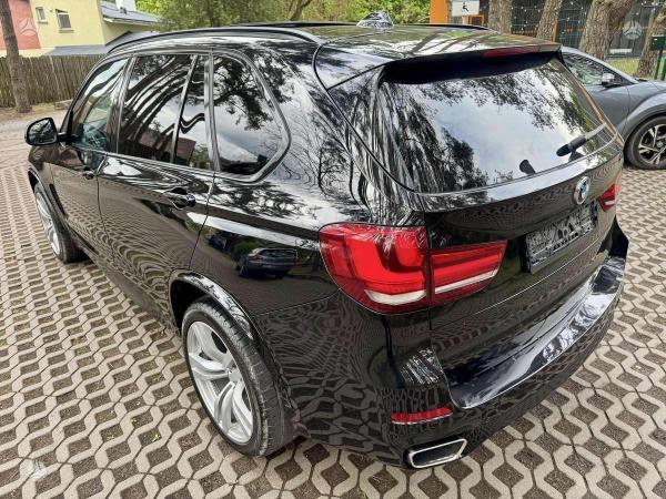 Black BMW X5 2015 in Kaunas, with an engine capacity of 2.98 L and mileage of 170 thousand km for 16500 €, photo 4 on AUTOMOTO.COM.LV