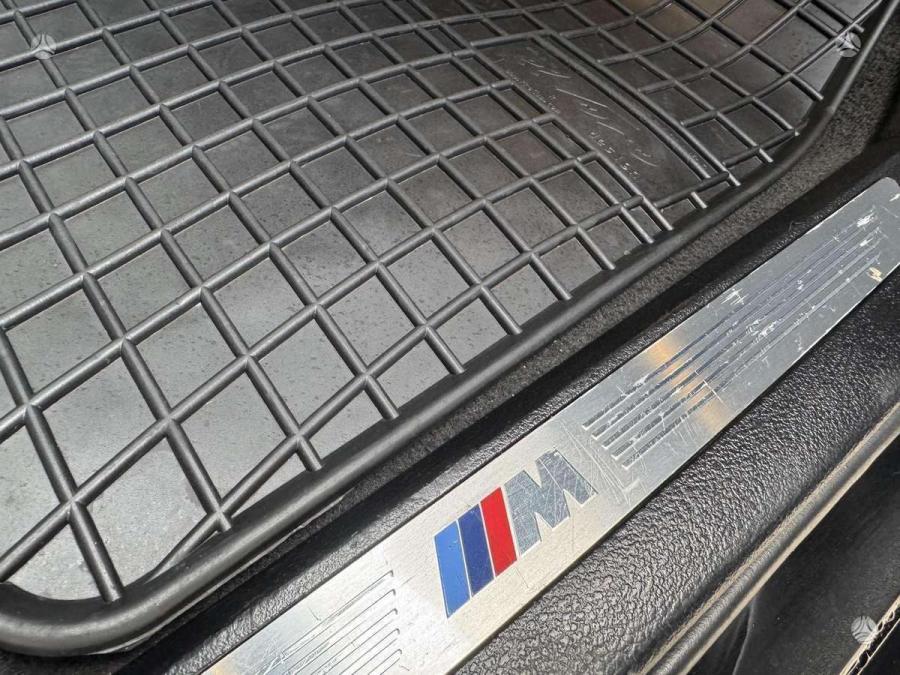 Черный БМВ Х5 2015 в Каунас, объемом двигателя 2.98 л и пробегом 170 тыс. км за 16500 €, фото 12 на AUTOMOTO.COM.LV