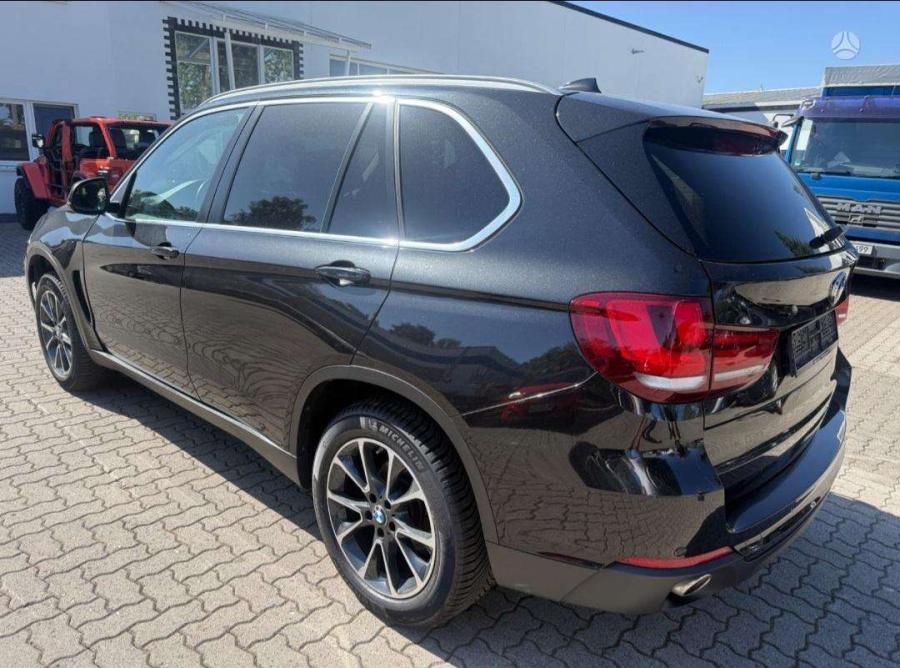 Melns BMW X5 2015 Vilkaviškis, ar dzinēja tilpumu 2.99 L un nobraukumu 266 tūkst. km par 13300 €, foto 10 vietnē AUTOMOTO.COM.LV