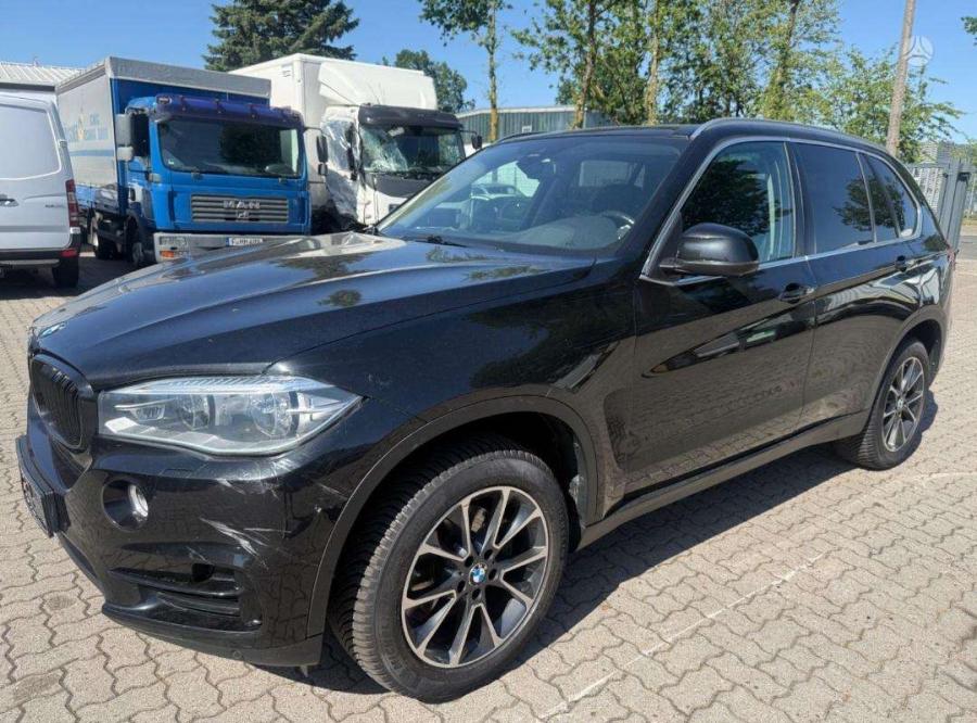 Melns BMW X5 2015 Vilkaviškis, ar dzinēja tilpumu 2.99 L un nobraukumu 266 tūkst. km par 13300 €, foto 14 vietnē AUTOMOTO.COM.LV