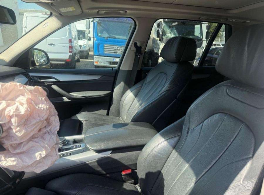 Melns BMW X5 2015 Vilkaviškis, ar dzinēja tilpumu 2.99 L un nobraukumu 266 tūkst. km par 13300 €, foto 20 vietnē AUTOMOTO.COM.LV