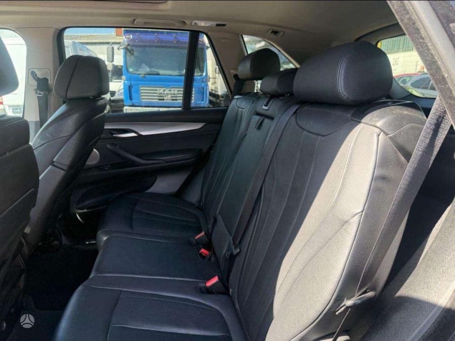 Melns BMW X5 2015 Vilkaviškis, ar dzinēja tilpumu 2.99 L un nobraukumu 266 tūkst. km par 13300 €, foto 21 vietnē AUTOMOTO.COM.LV