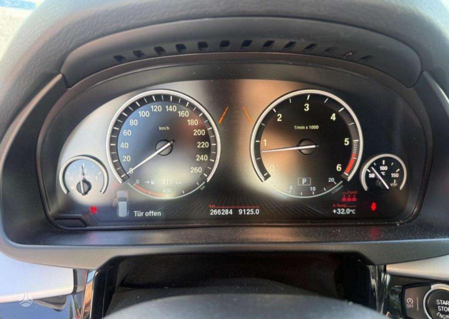 Melns BMW X5 2015 Vilkaviškis, ar dzinēja tilpumu 2.99 L un nobraukumu 266 tūkst. km par 13300 €, foto 23 vietnē AUTOMOTO.COM.LV