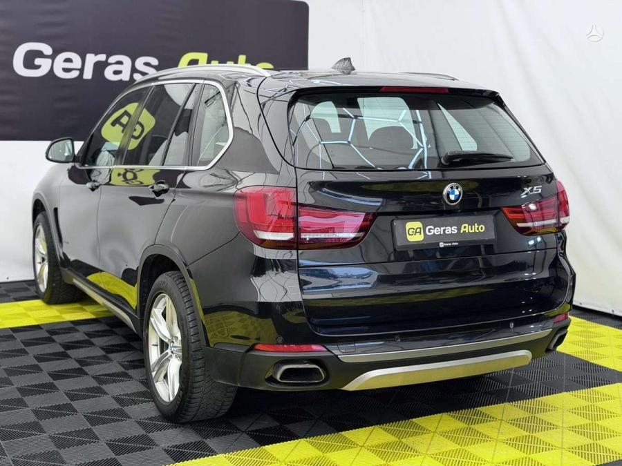 Melns BMW X5 2015 Viļņa, ar dzinēja tilpumu 2.00 L un nobraukumu 220 tūkst. km par 16990 €, foto 7 vietnē AUTOMOTO.COM.LV