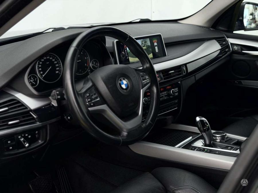 Melns BMW X5 2015 Viļņa, ar dzinēja tilpumu 2.00 L un nobraukumu 220 tūkst. km par 16990 €, foto 10 vietnē AUTOMOTO.COM.LV