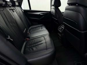 Melns BMW X5 2015 Viļņa, ar dzinēja tilpumu 2.00 L un nobraukumu 220 tūkst. km par 16990 €, foto 14 vietnē AUTOMOTO.COM.LV