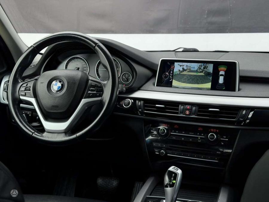 Melns BMW X5 2015 Viļņa, ar dzinēja tilpumu 2.00 L un nobraukumu 220 tūkst. km par 16990 €, foto 17 vietnē AUTOMOTO.COM.LV