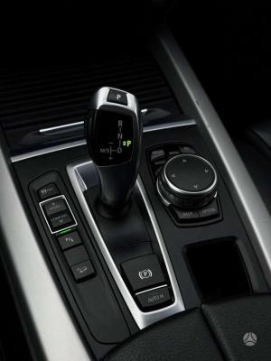 Melns BMW X5 2015 Viļņa, ar dzinēja tilpumu 2.00 L un nobraukumu 220 tūkst. km par 16990 €, foto 22 vietnē AUTOMOTO.COM.LV