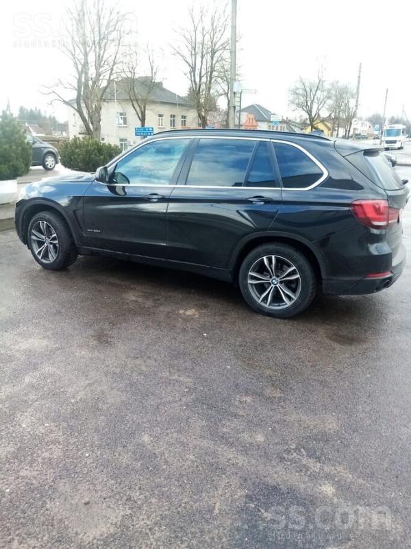 Melns BMW X5 2015 Kuldīga, ar dzinēja tilpumu 2.00 L un nobraukumu 370 tūkst. km par 14900 €, foto 2 vietnē AUTOMOTO.COM.LV