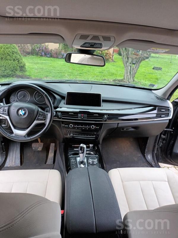 Melns BMW X5 2015 Kuldīga, ar dzinēja tilpumu 2.00 L un nobraukumu 370 tūkst. km par 14900 €, foto 4 vietnē AUTOMOTO.COM.LV