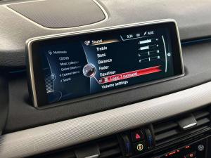 Black BMW X5 2015 in Marijampole, with an engine capacity of 2.99 L and mileage of 225 thousand km for 22750 €, photo 5 on AUTOMOTO.COM.LV