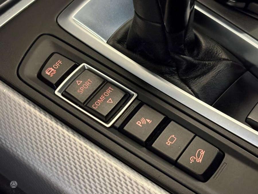 Black BMW X5 2015 in Marijampole, with an engine capacity of 2.99 L and mileage of 225 thousand km for 22750 €, photo 7 on AUTOMOTO.COM.LV