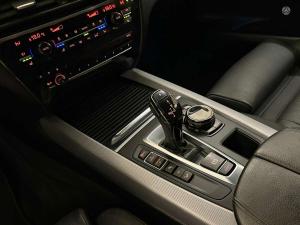Black BMW X5 2015 in Marijampole, with an engine capacity of 2.99 L and mileage of 225 thousand km for 22750 €, photo 13 on AUTOMOTO.COM.LV