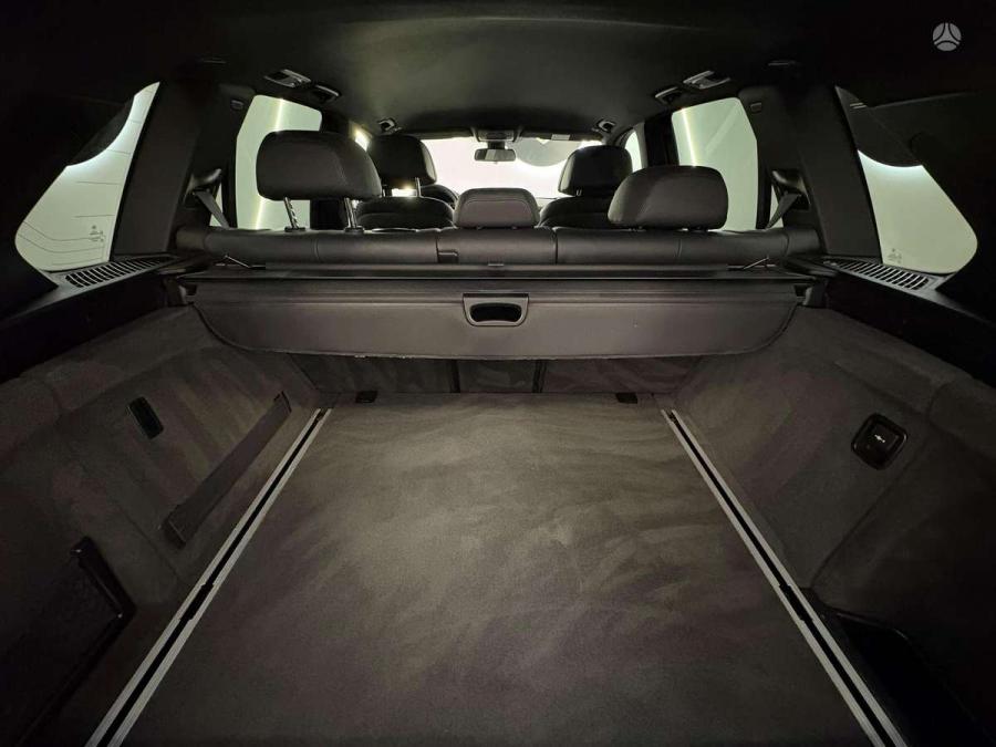 Black BMW X5 2015 in Marijampole, with an engine capacity of 2.99 L and mileage of 225 thousand km for 22750 €, photo 19 on AUTOMOTO.COM.LV