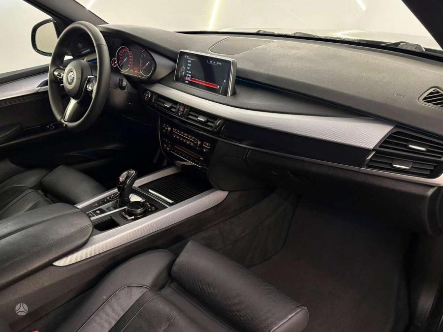 Black BMW X5 2015 in Marijampole, with an engine capacity of 2.99 L and mileage of 225 thousand km for 22750 €, photo 22 on AUTOMOTO.COM.LV