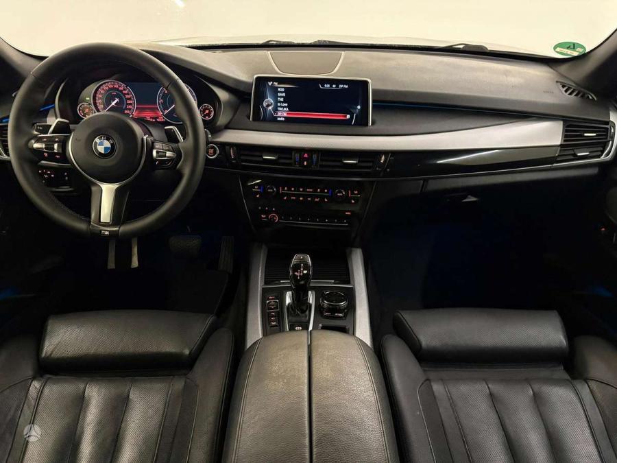 Black BMW X5 2015 in Marijampole, with an engine capacity of 2.99 L and mileage of 225 thousand km for 22750 €, photo 24 on AUTOMOTO.COM.LV