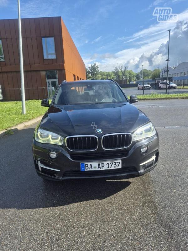 Black BMW X5 2015 in Klaipeda, with an engine capacity of 3.00 L and mileage of 235 thousand km for 17500 €, photo 3 on AUTOMOTO.COM.LV