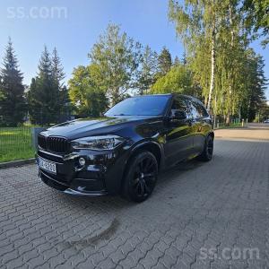 Melns BMW X5 2015 Ogre, ar dzinēja tilpumu 2.00 L un nobraukumu 270 tūkst. km par 22950 €, foto  vietnē AUTOMOTO.COM.LV