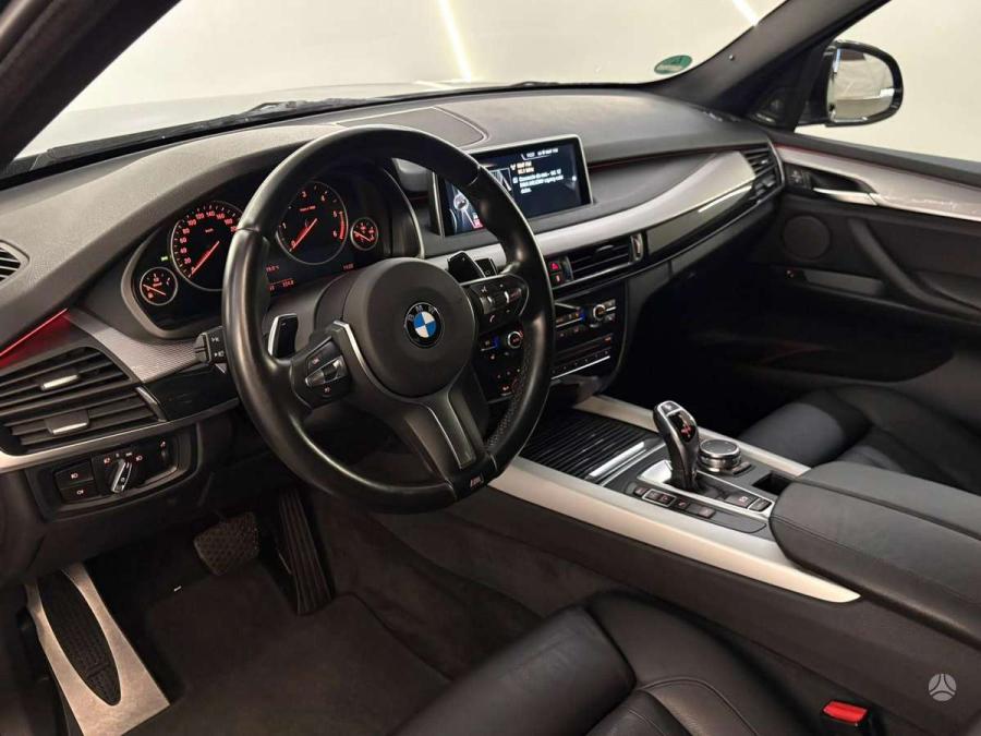 Melns BMW X5 2015 Marijampole, ar dzinēja tilpumu 2.99 L un nobraukumu 270 tūkst. km par 19750 €, foto 3 vietnē AUTOMOTO.COM.LV