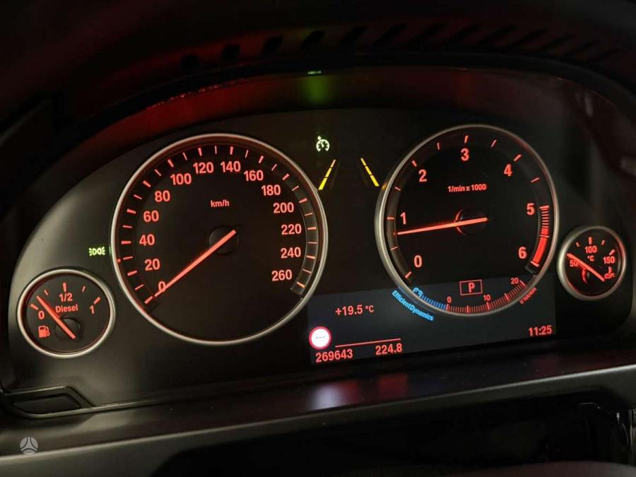 Melns BMW X5 2015 Marijampole, ar dzinēja tilpumu 2.99 L un nobraukumu 270 tūkst. km par 19750 €, foto 4 vietnē AUTOMOTO.COM.LV