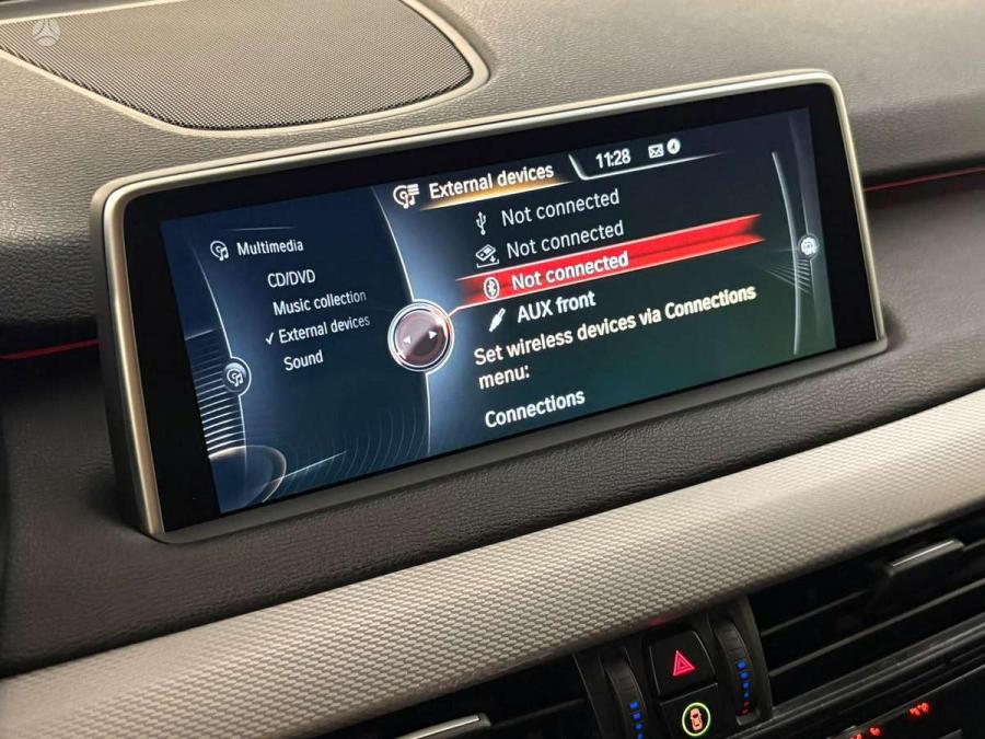Melns BMW X5 2015 Marijampole, ar dzinēja tilpumu 2.99 L un nobraukumu 270 tūkst. km par 19750 €, foto 7 vietnē AUTOMOTO.COM.LV