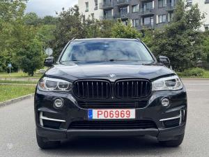 Melns BMW X5 2015 Viļņa, ar dzinēja tilpumu 2.98 L un nobraukumu 300 tūkst. km par 13300 €, foto 3 vietnē AUTOMOTO.COM.LV
