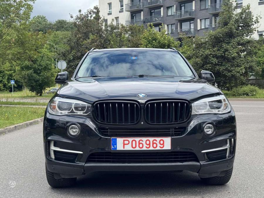 Melns BMW X5 2015 Viļņa, ar dzinēja tilpumu 2.98 L un nobraukumu 300 tūkst. km par 13300 €, foto 3 vietnē AUTOMOTO.COM.LV