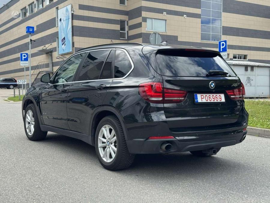 Melns BMW X5 2015 Viļņa, ar dzinēja tilpumu 2.98 L un nobraukumu 300 tūkst. km par 13300 €, foto 6 vietnē AUTOMOTO.COM.LV