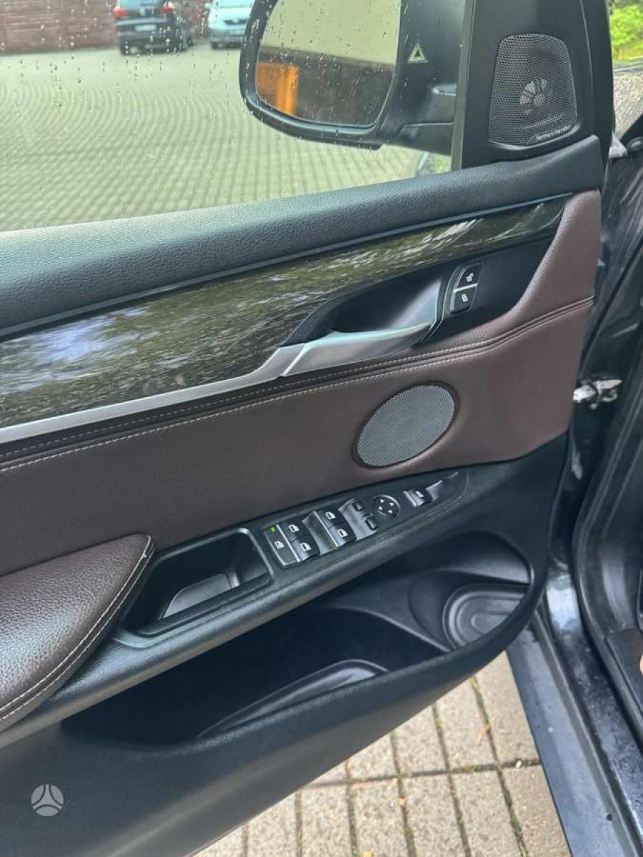 Melns BMW X5 2015 Viļņa, ar dzinēja tilpumu 2.98 L un nobraukumu 300 tūkst. km par 13300 €, foto 12 vietnē AUTOMOTO.COM.LV