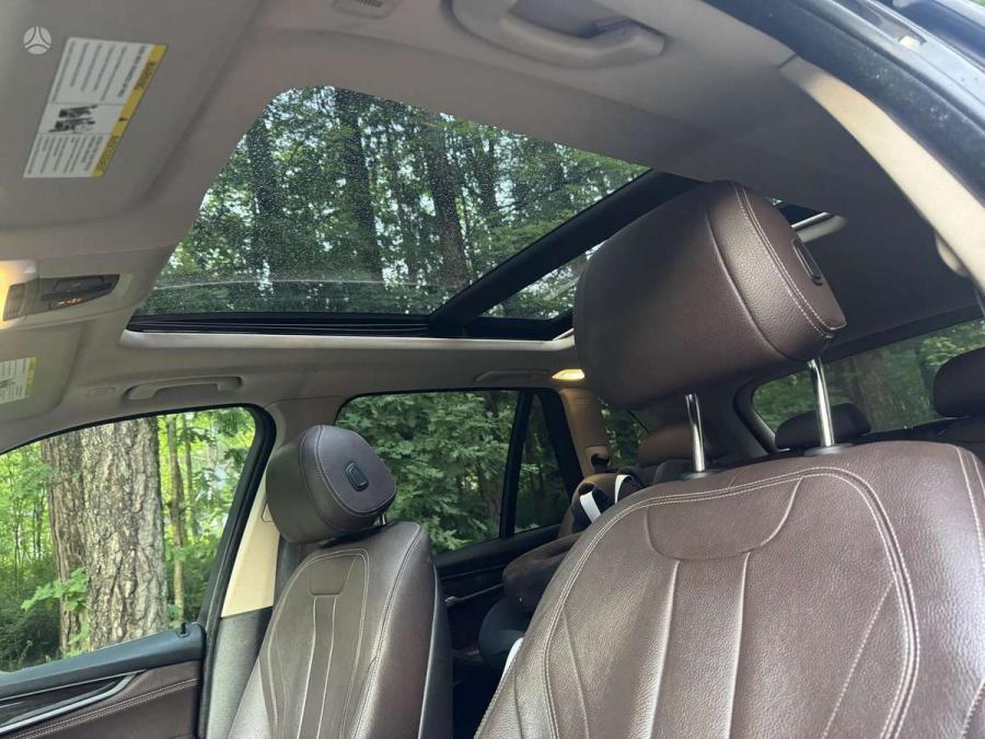 Melns BMW X5 2015 Viļņa, ar dzinēja tilpumu 2.98 L un nobraukumu 300 tūkst. km par 13300 €, foto 17 vietnē AUTOMOTO.COM.LV